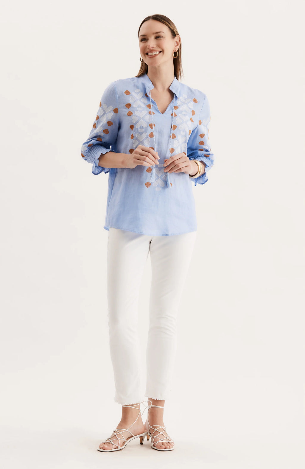 Riley Embroidered Tunic Top in Porcelain – Monkee's of Lexington